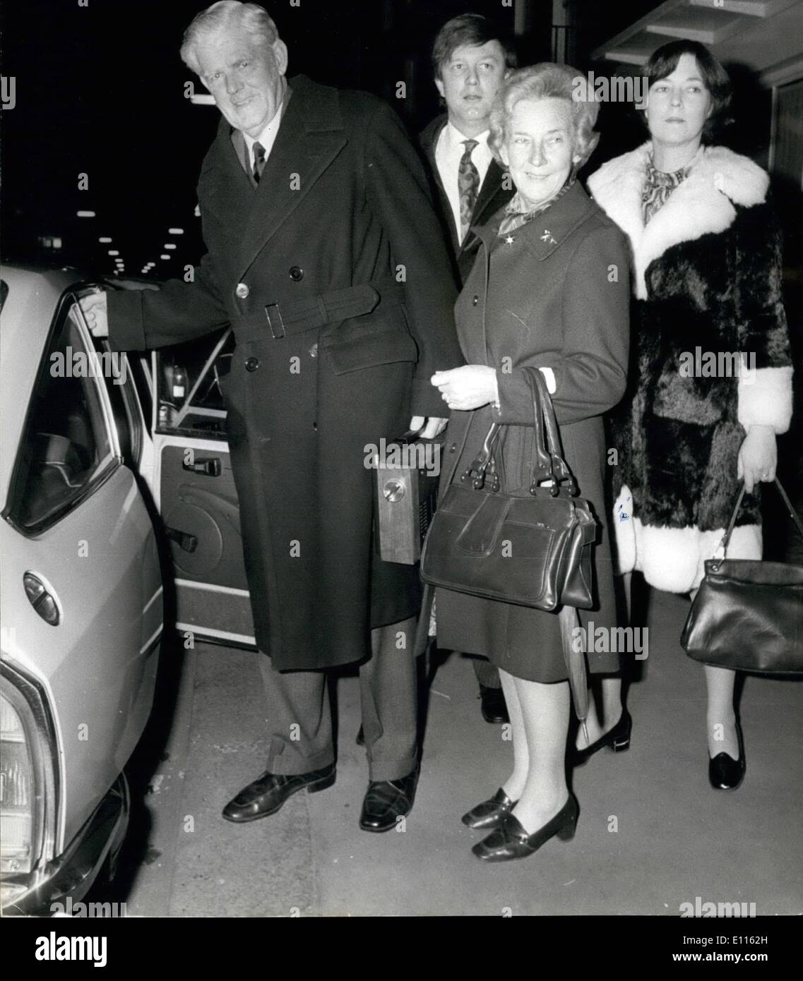 Mr garfield todd returns to rhodesia hi-res stock photography and ...