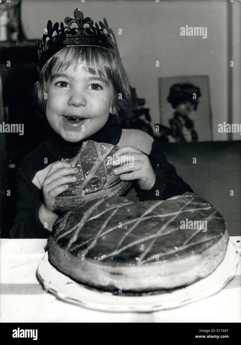 1976 child eating cake for a feast day hi-res stock photography and ...