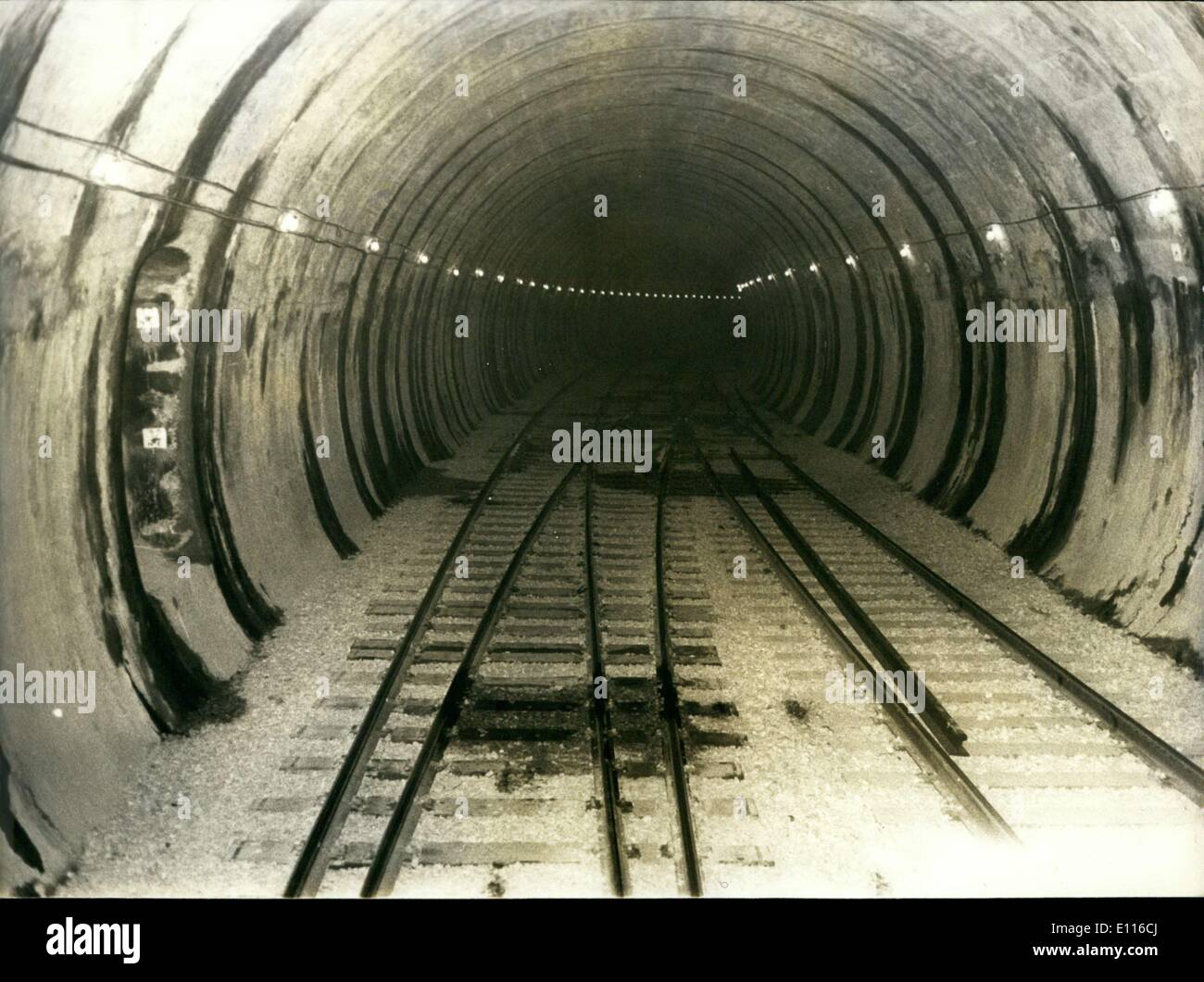 Rail press hi-res stock photography and images - Alamy