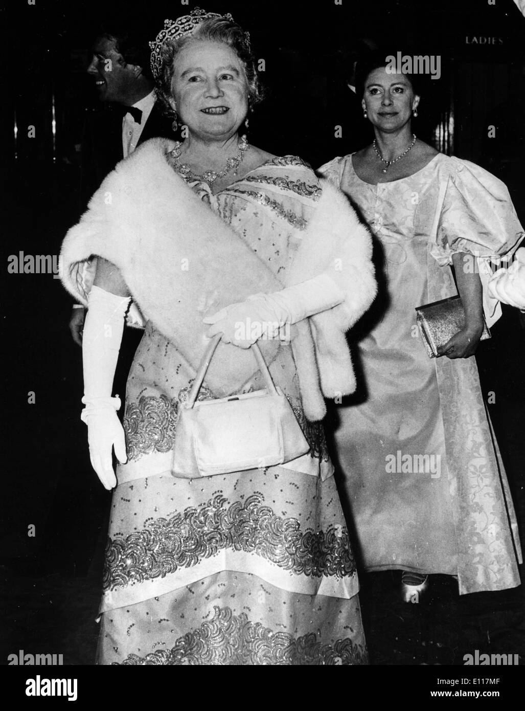 The Queen Mother Elizabeth Bowes-Lyon in a ball gown Stock Photo - Alamy