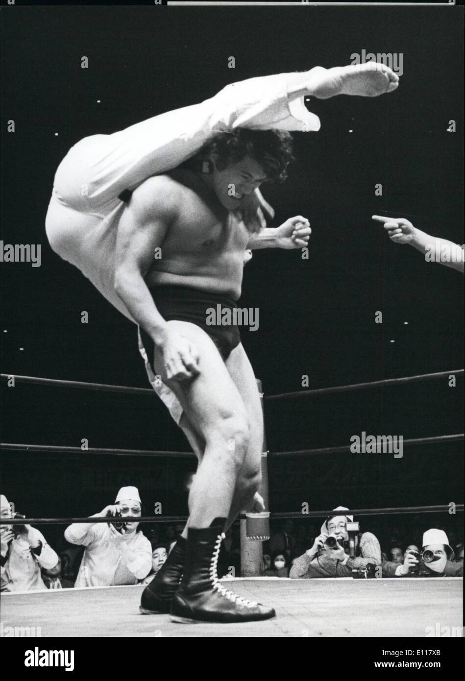 Apr. 04, 1976 - Ali to fight Japanese Wrestler,: World heavyweight ...