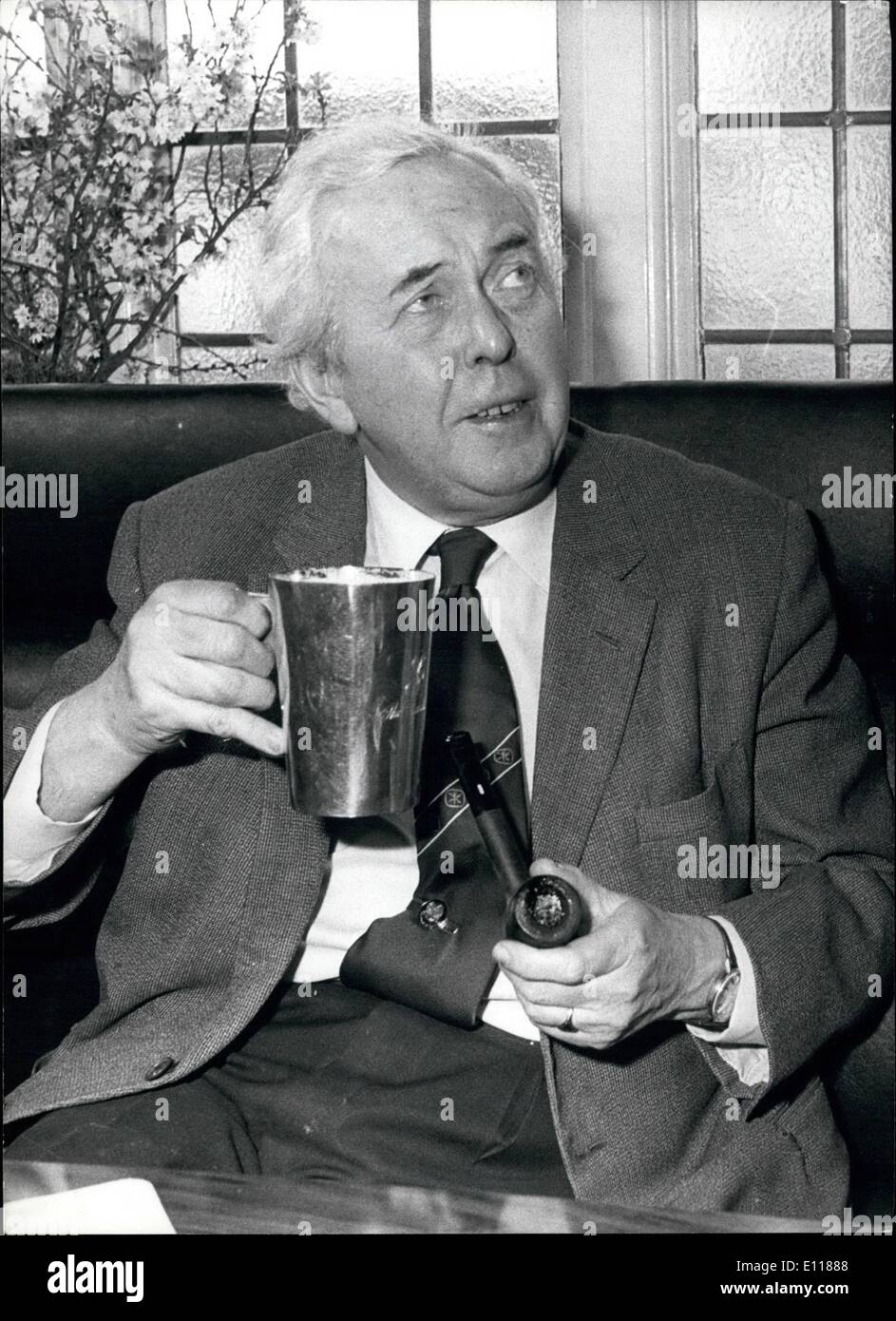 Mr harold wilson hi-res stock photography and images - Alamy