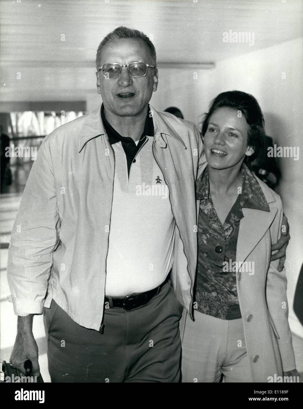 Apr. 04, 1976 - Beauty And The Beast Arrive From Los Angeles: Hollywood ...