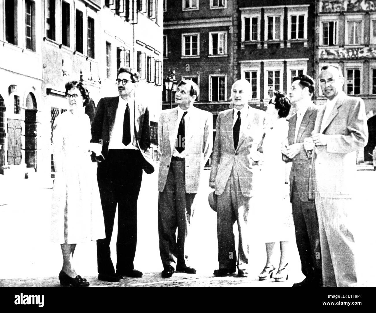 Cort hi-res stock photography and images - Alamy