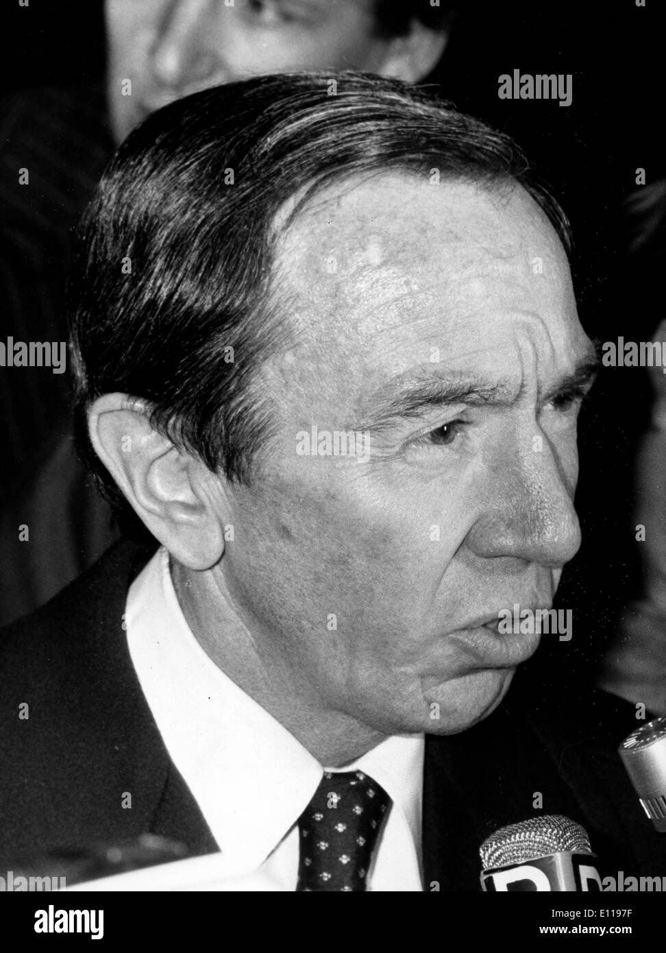 Warren christopher hi-res stock photography and images - Alamy