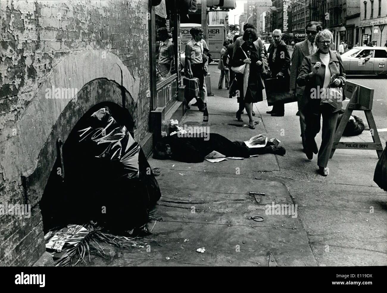 1976 midtown nyc st hi-res stock photography and images - Alamy