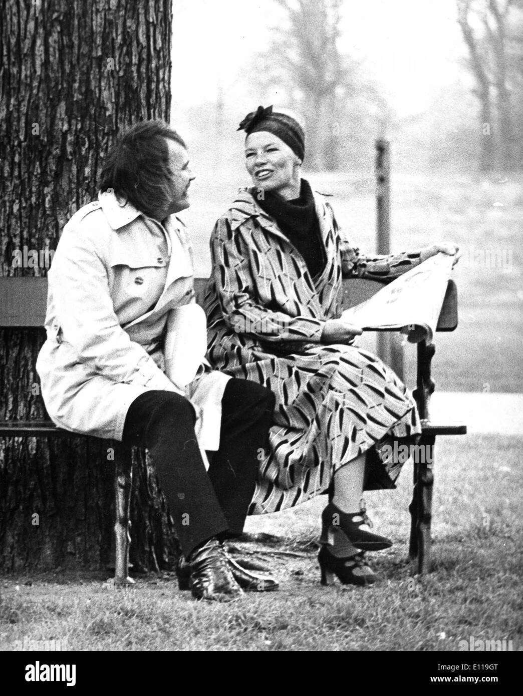 Actress Glenda Jackson in park with husband Roy Hodges Stock Photo - Alamy