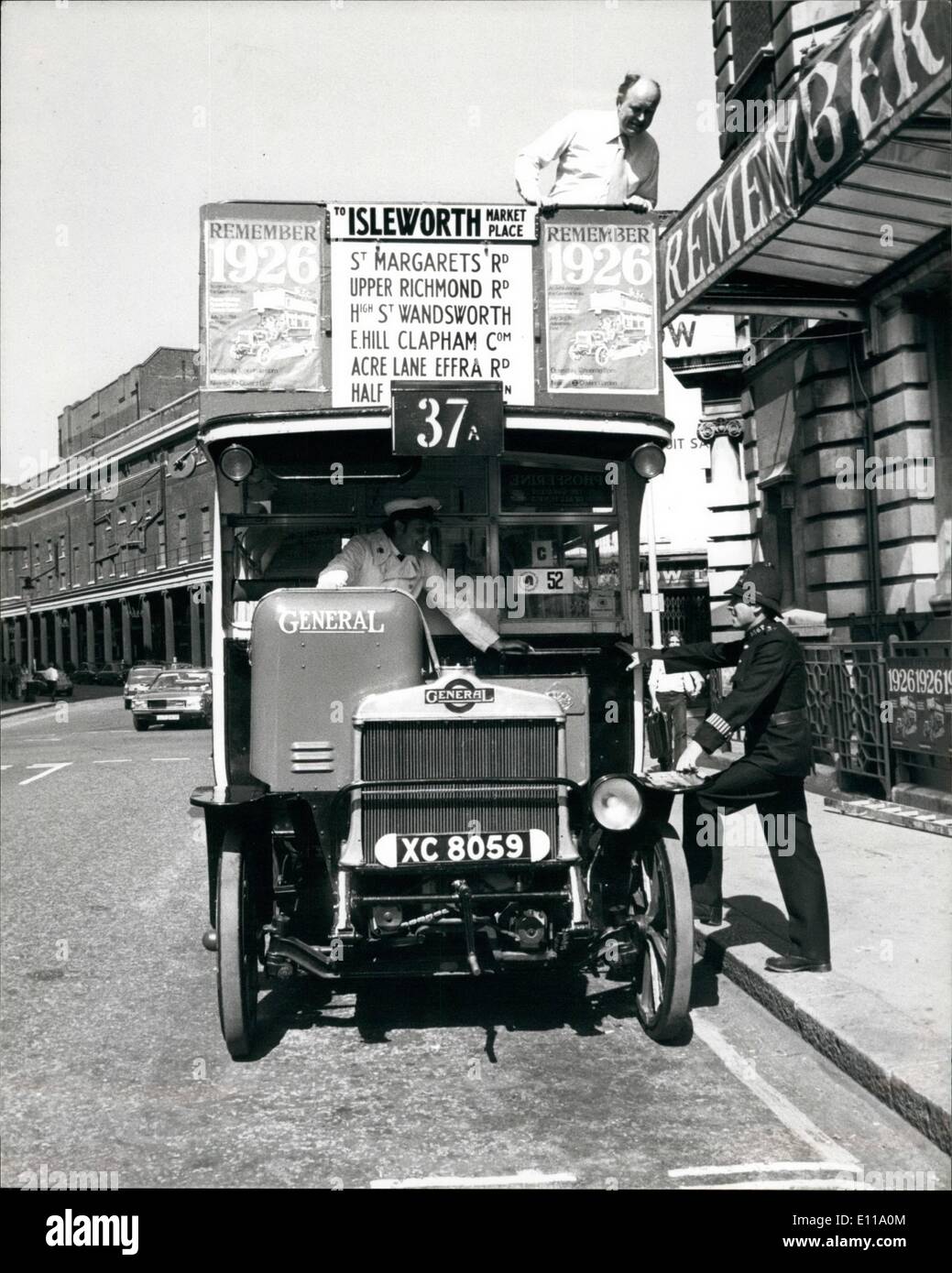 Old london bus hi-res stock photography and images - Alamy