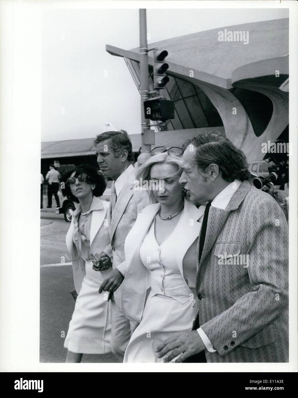 Jun. 06, 1976 - Elizabeth Ray with couple from National Star Yvonne ...