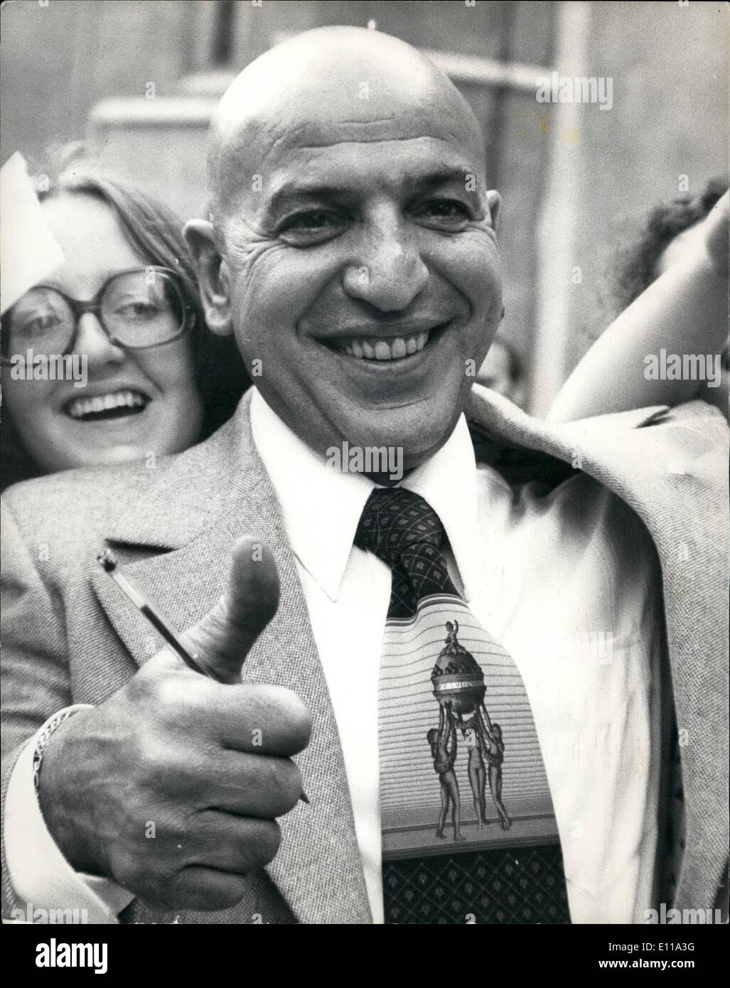 Telly savalas and kojak hi-res stock photography and images - Alamy