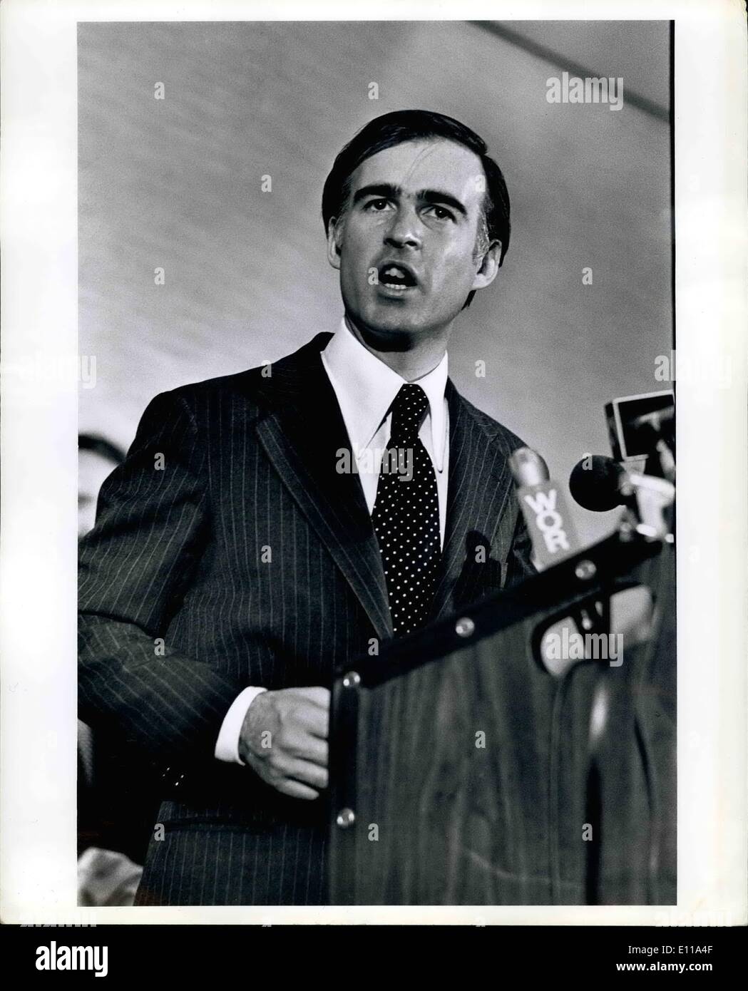 Jerry brown 1976 hi-res stock photography and images - Alamy