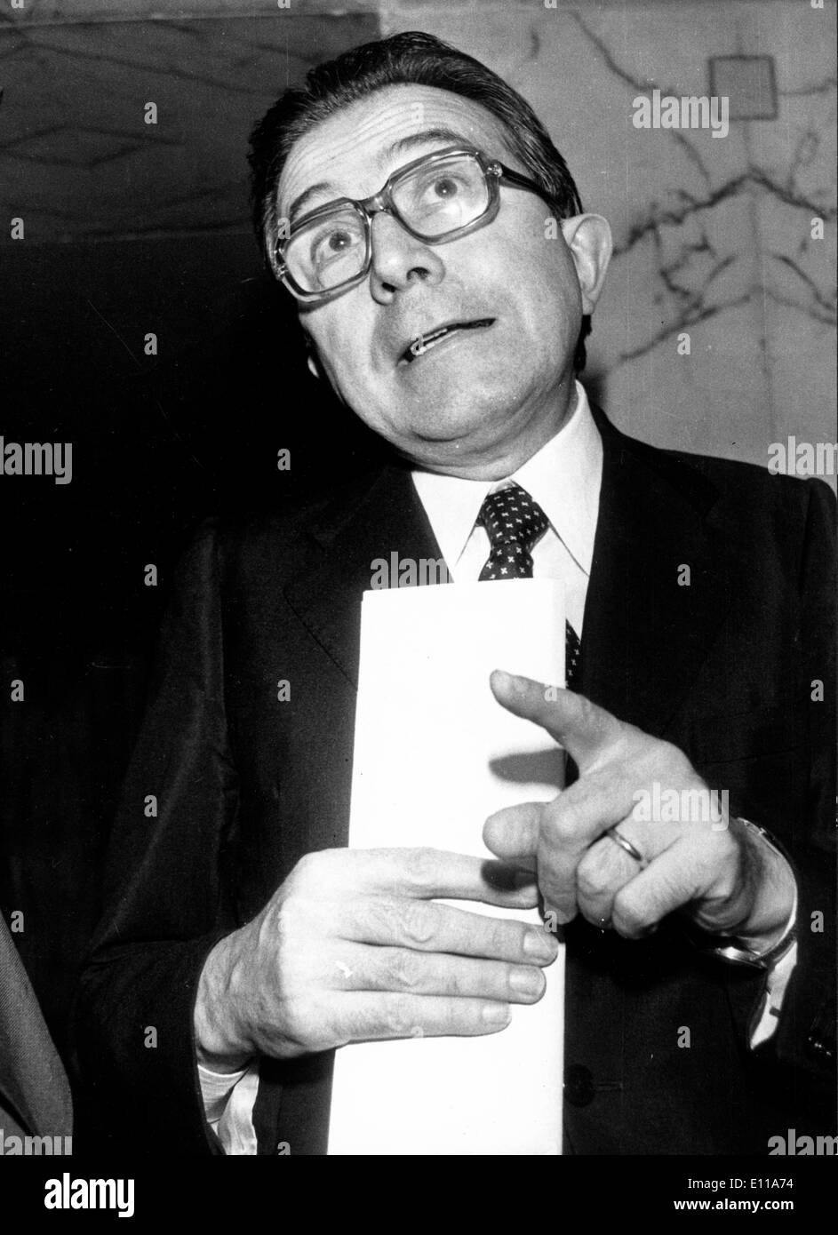 Italian prime minister giulio andreotti Black and White Stock Photos ...