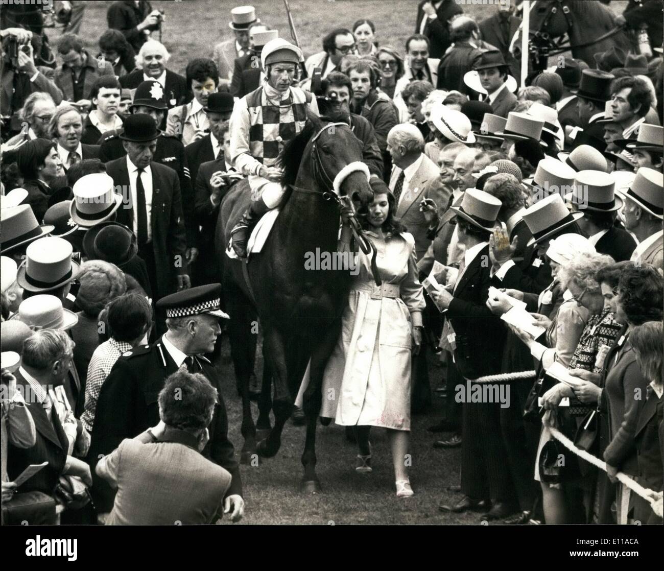 Jun. 06, 1976 - Lester Piggott win the Derby on Empery. Photo shows ...