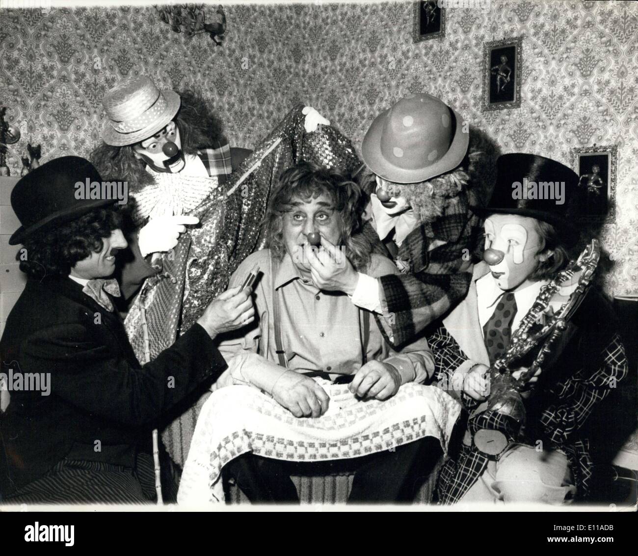 Gang clown hi-res stock photography and images - Alamy