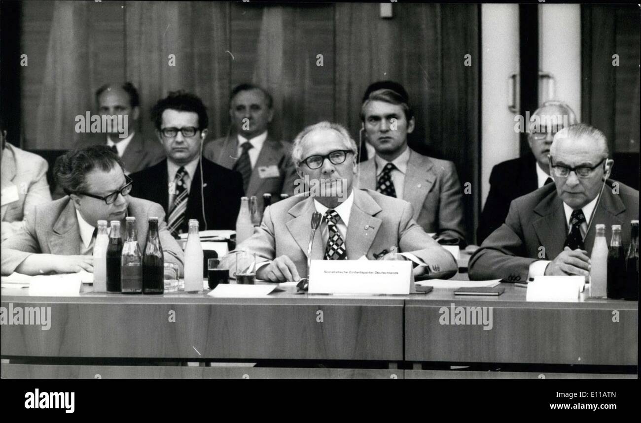 Conference of parties hi-res stock photography and images - Alamy