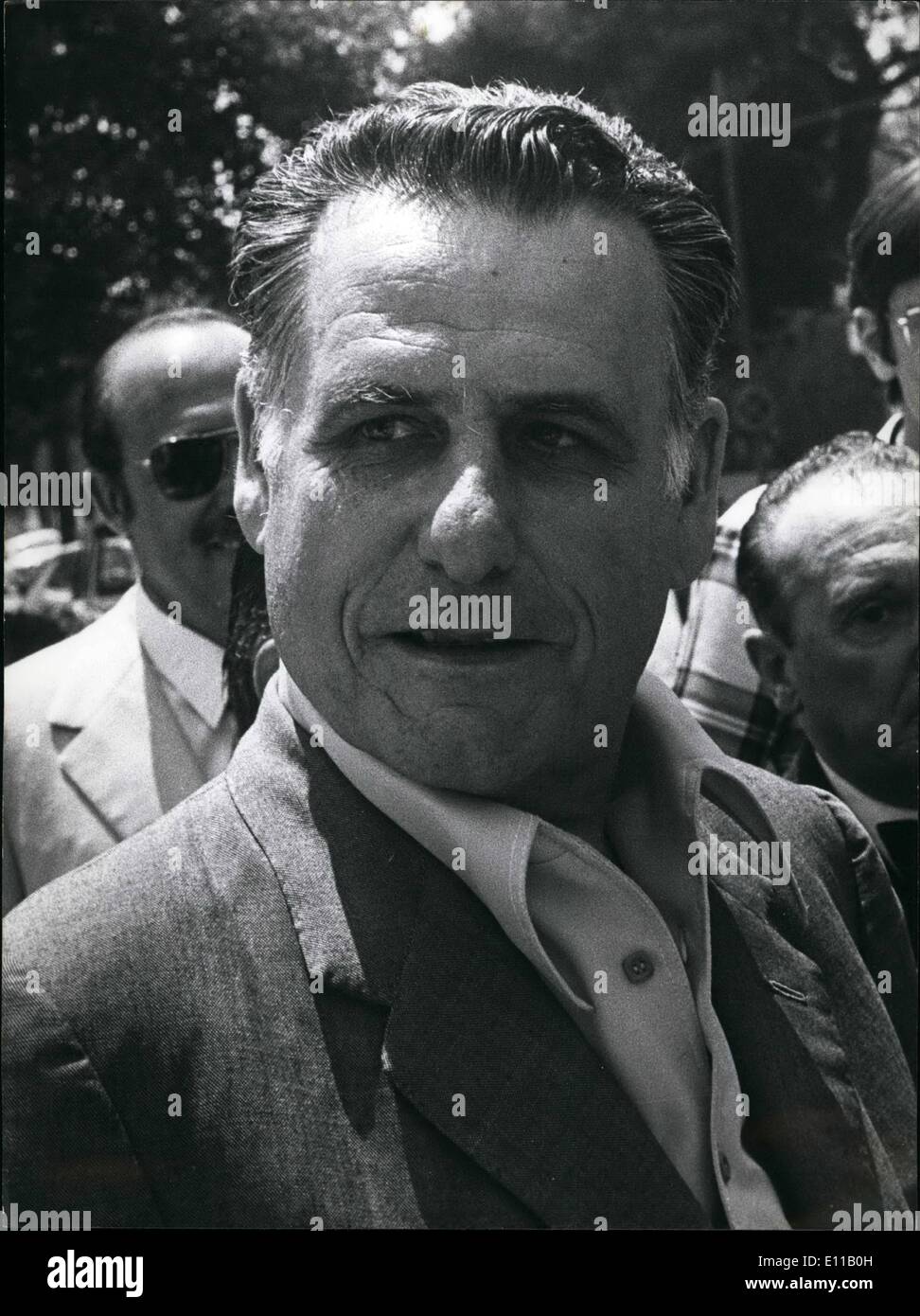 Serer hi-res stock photography and images - Alamy