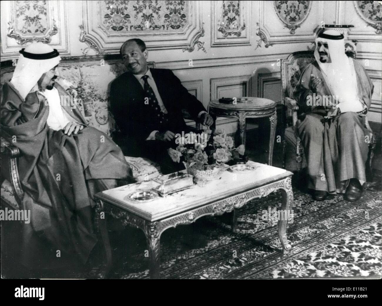 Jul 07 1976 saudi monarch in cairo hi-res stock photography and images ...