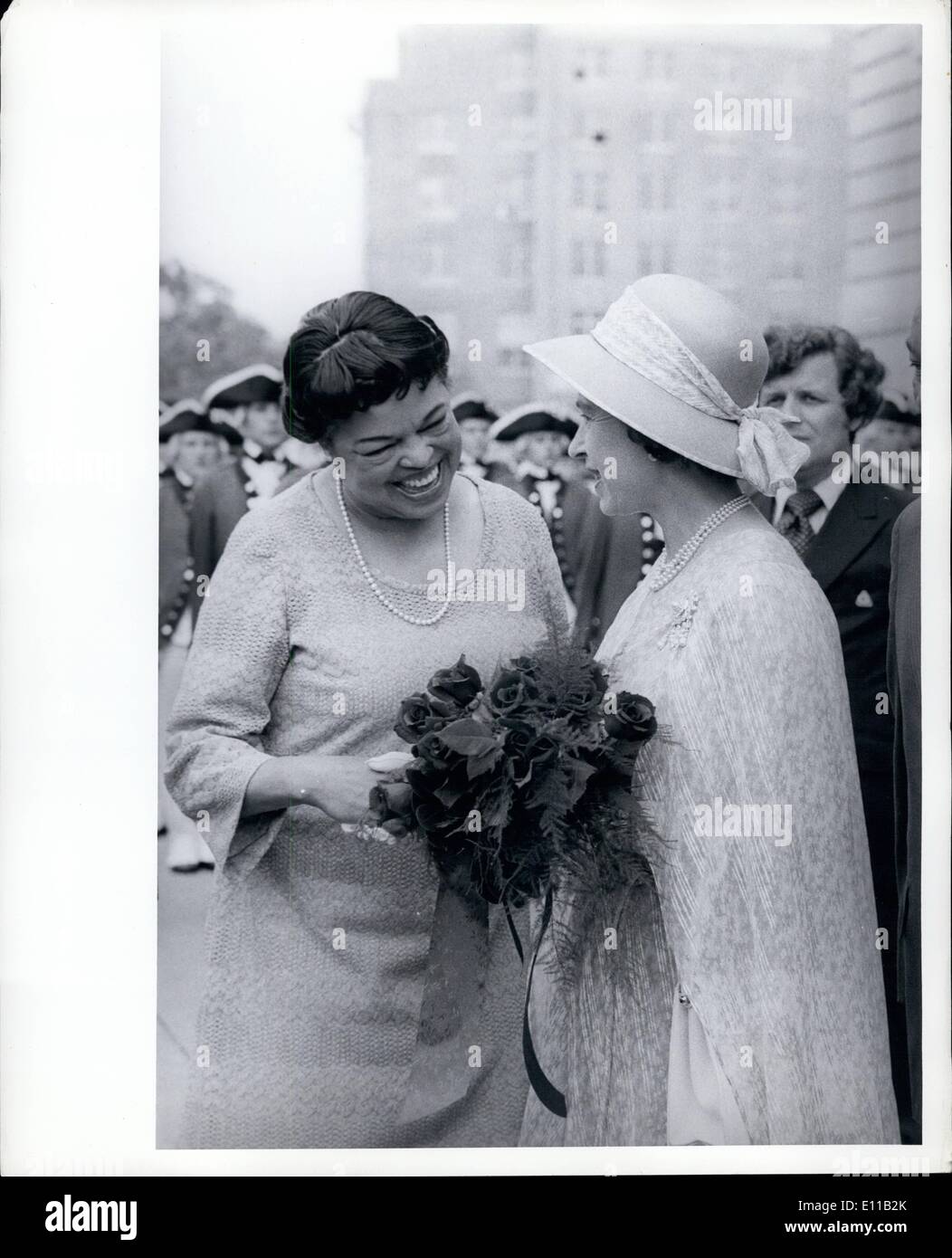 Jul. 07, 1976 - Bicentennial visit: The Queen with Mrs Walter ...