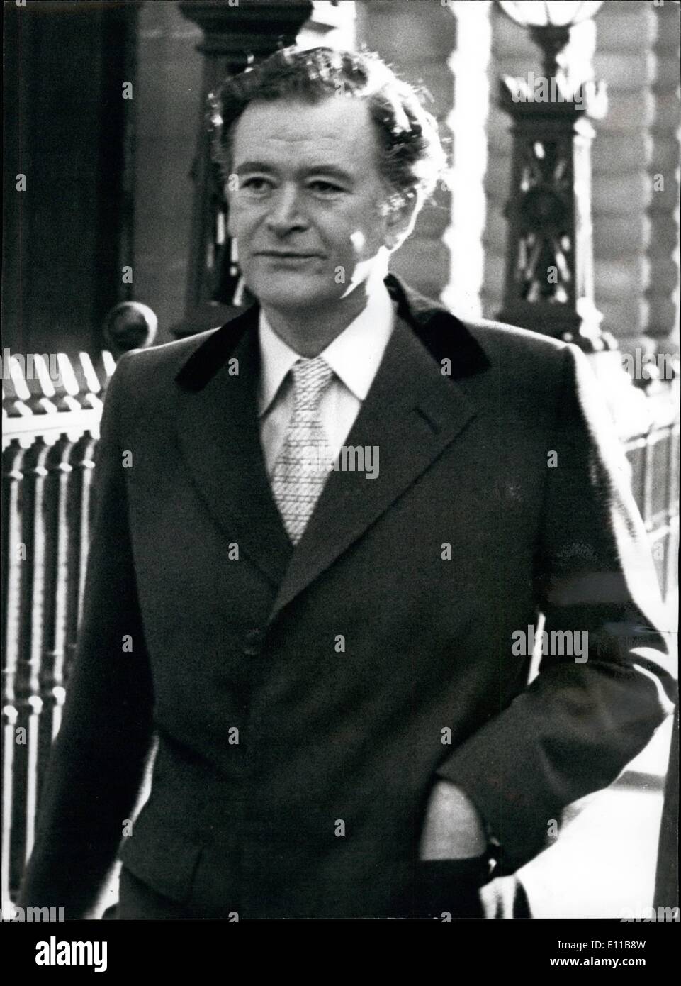 Nov. 11, 1976 - Mr. Jim Slater again appears at Bow street court ...