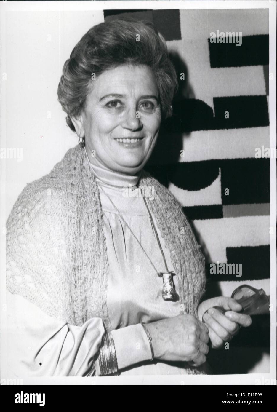 1976 mrs ruth dayan hi-res stock photography and images - Alamy