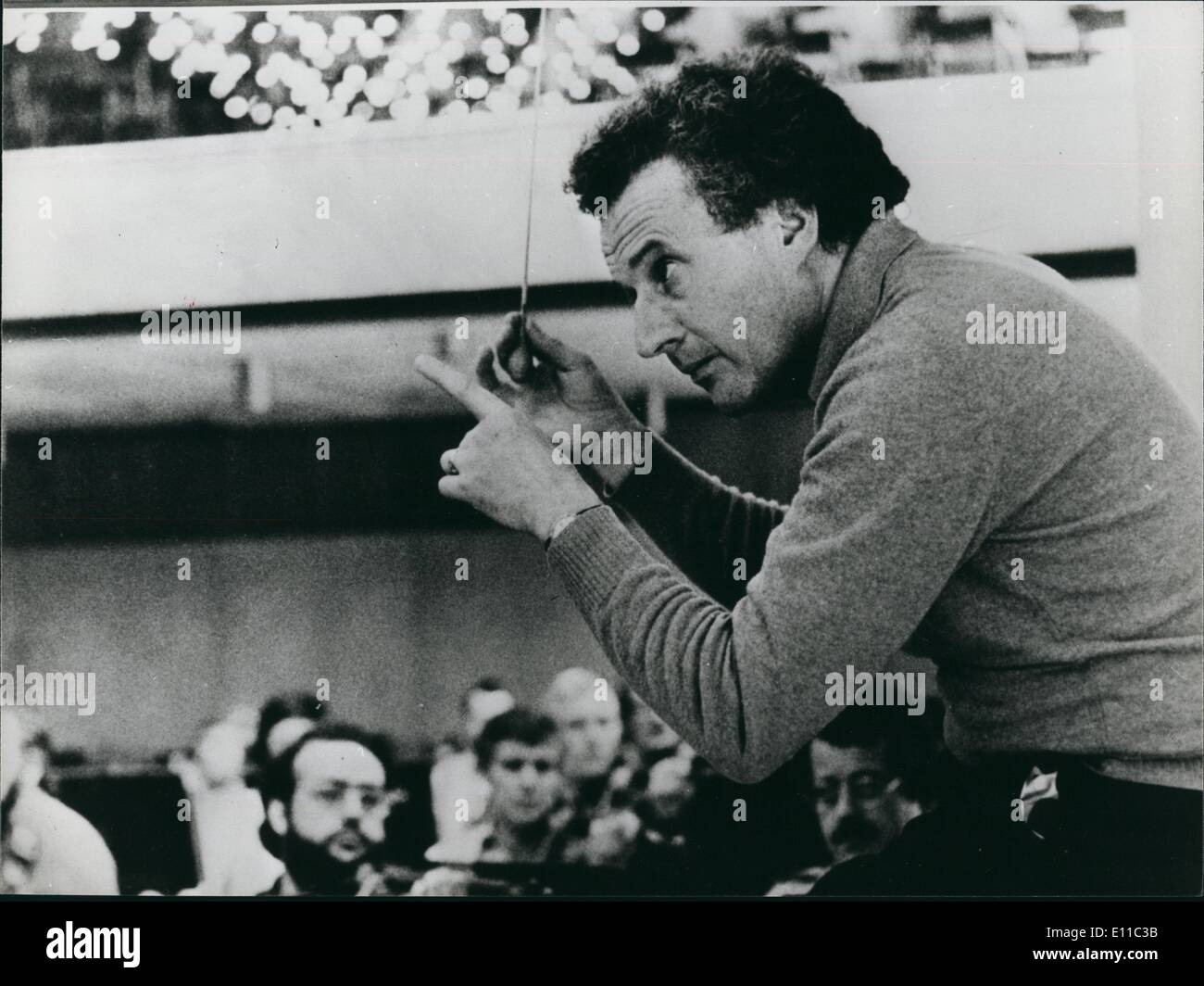 1977 colin davis hi-res stock photography and images - Alamy
