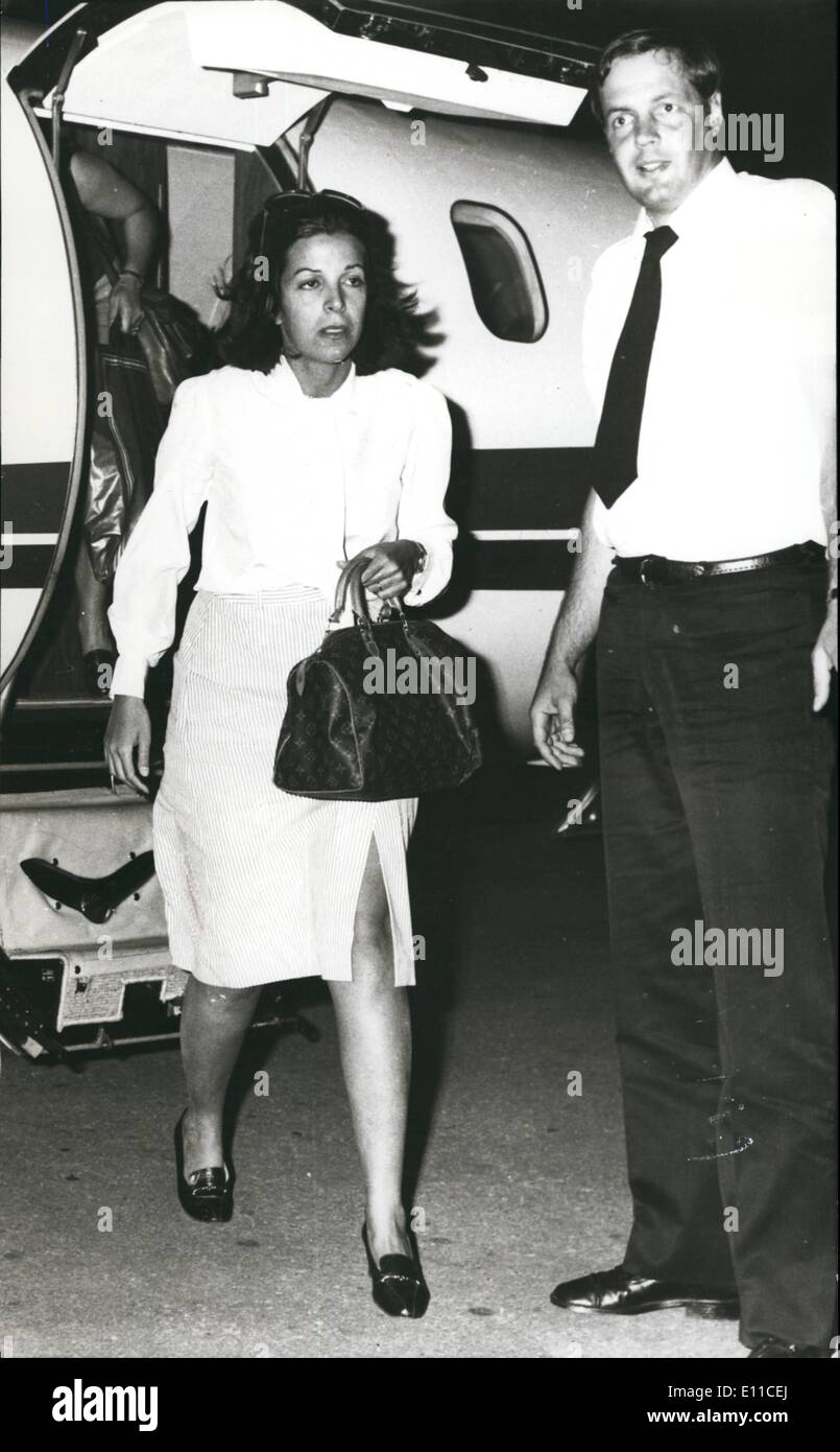 Jan. 01, 1977 - Christina Onassis escorted by a plain-clothes body ...