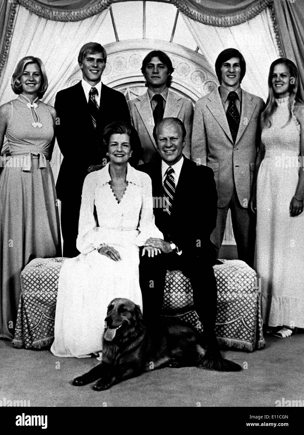 Washington commission Black and White Stock Photos & Images - Alamy