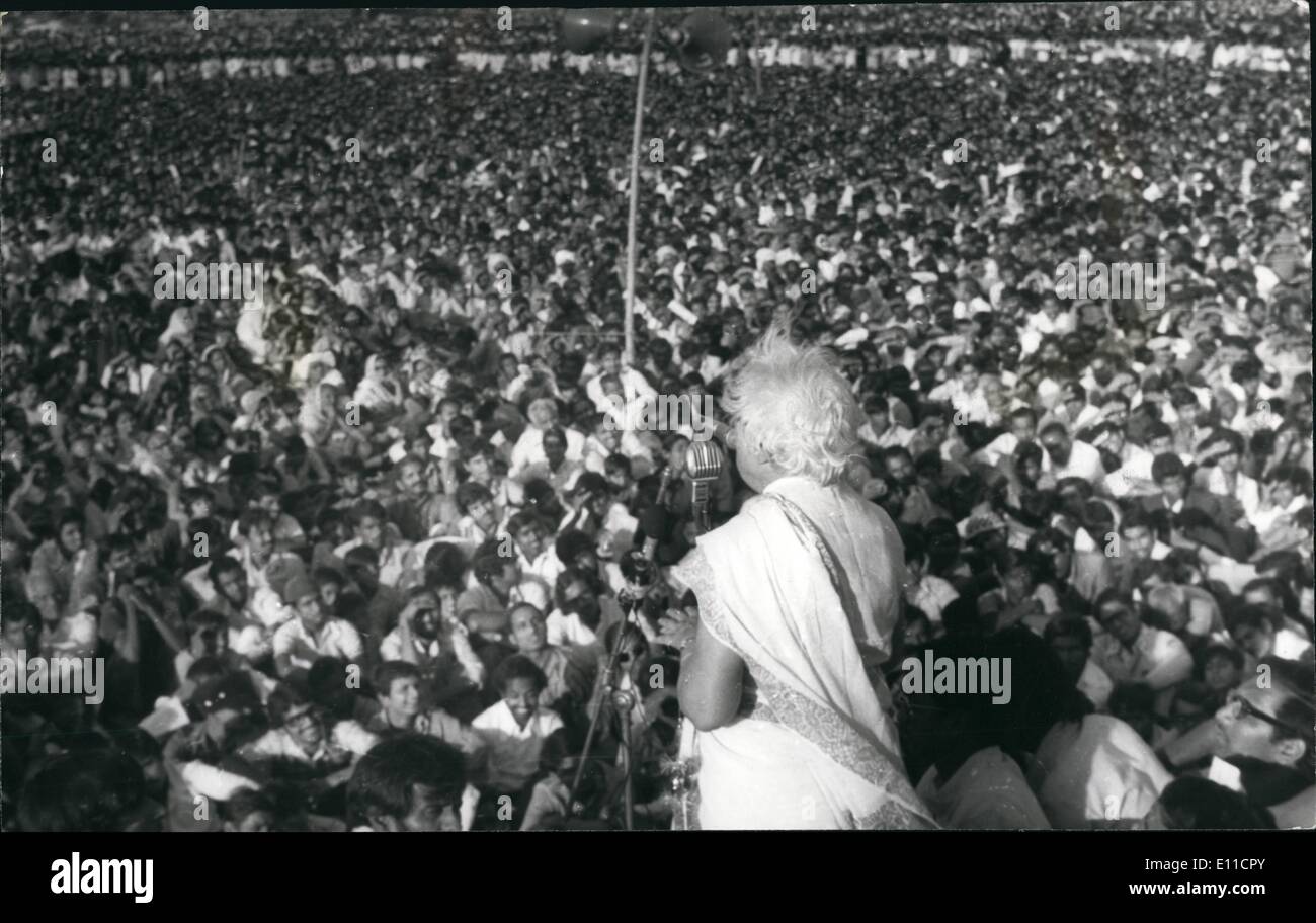 Mr vijay iaxmi pandit hi-res stock photography and images - Alamy