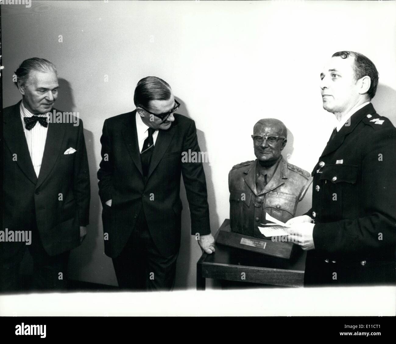 Mar. 03, 1977 - Chiswick Police Present Sir Robert Mark with a Portrait ...