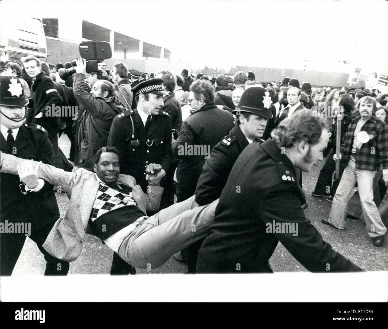 Apr. 04, 1977 - 50 Held In National Front march Over 50 arrests were ...