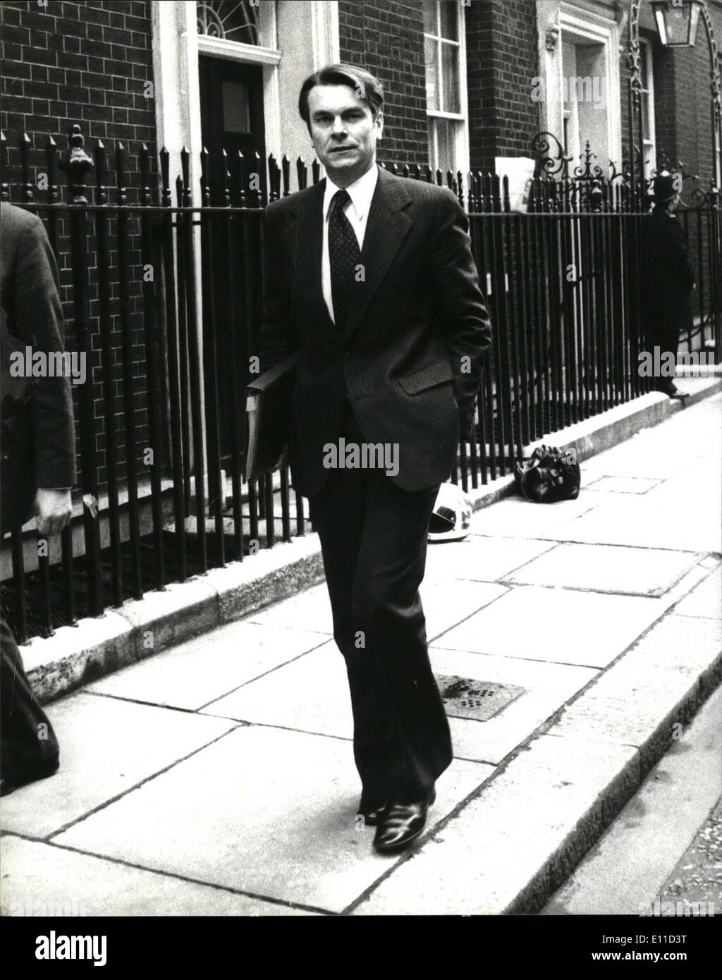 Dr david owen hi-res stock photography and images - Alamy