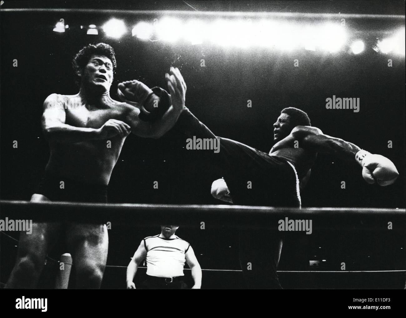 Aug. 08, 1977 - Inoki takes on the Monster man Antonio Inoki the World ...