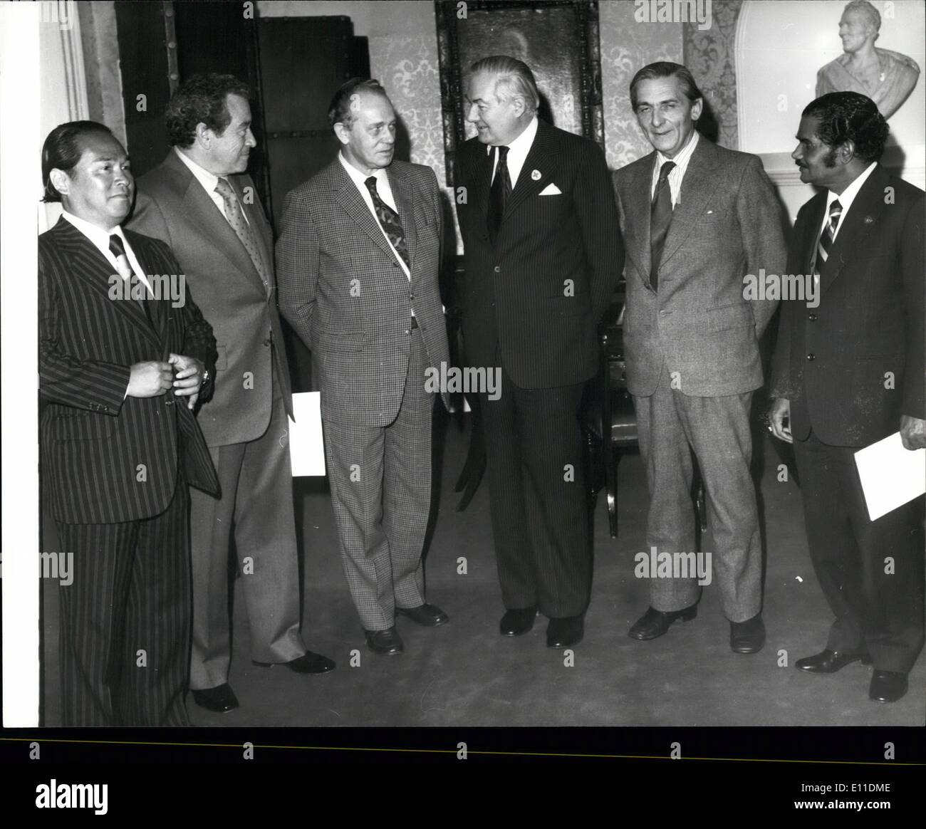 James callaghan prime minister 1977 hi-res stock photography and images ...