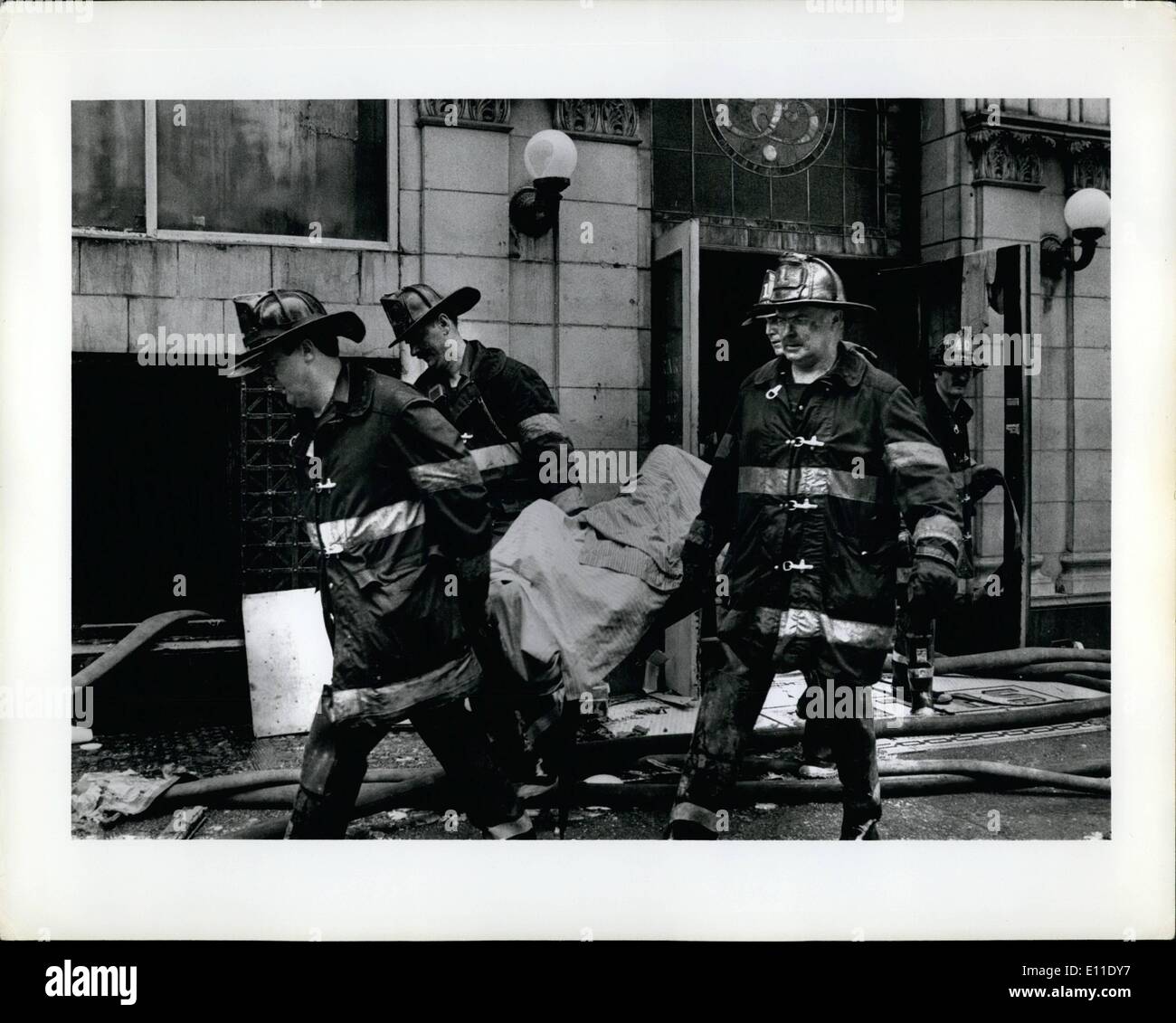 May 05, 1977 - Everard Baths fire Stock Photo - Alamy May 05, 1977 - Everard Baths fire Stock Photo - Alamy