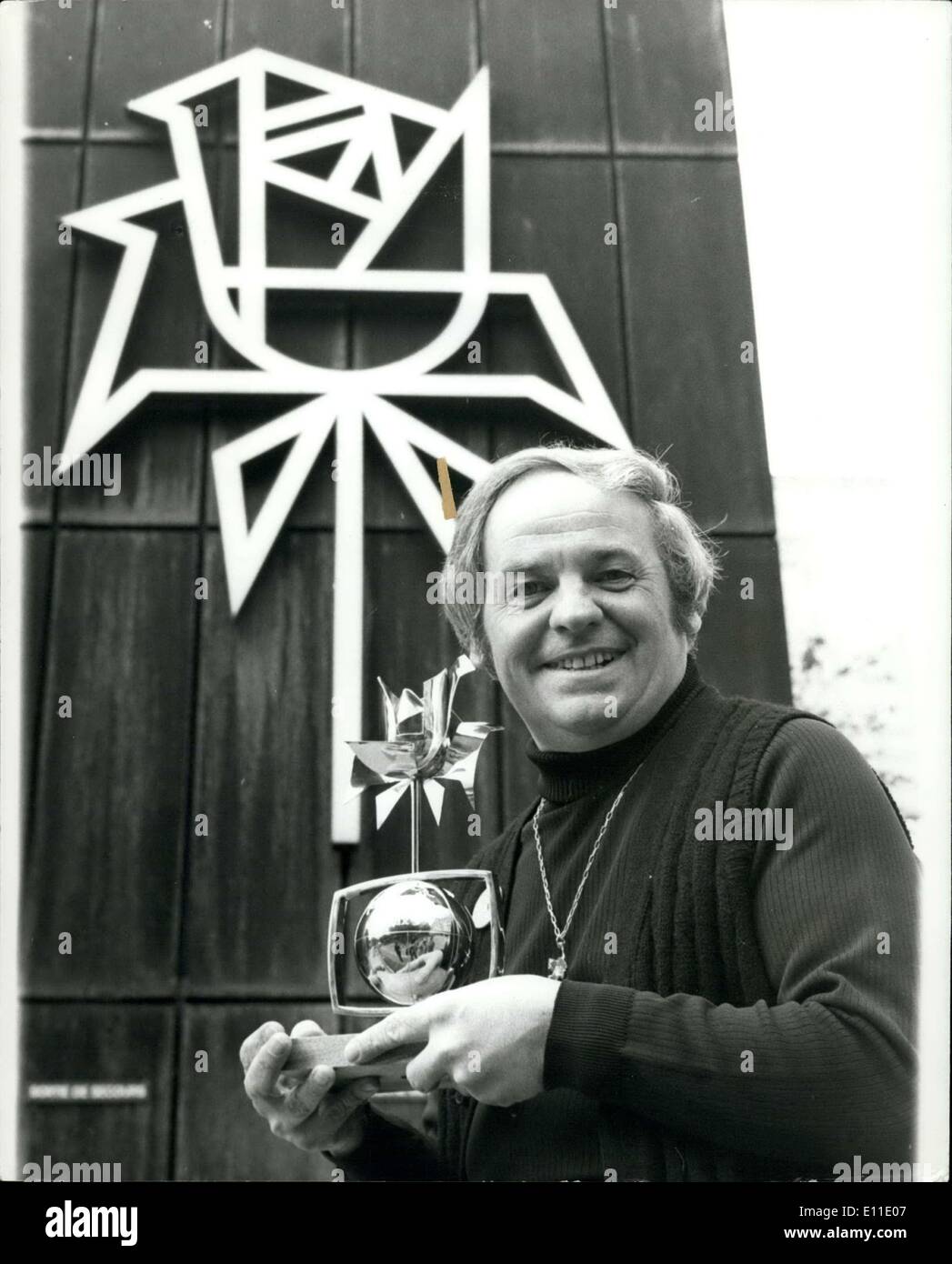 May 16, 1977 - The Muppet Show'' wins the Goldern Rose of Montreux: The ...