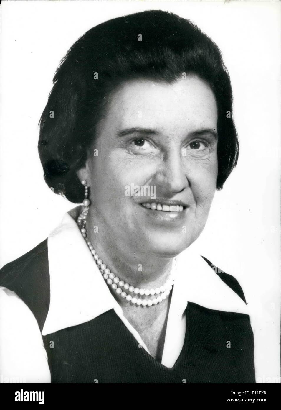 Oct. 10, 1977 - Dr. Rosalyn S. Yalow Nobel prize for medicine.: Dr ...