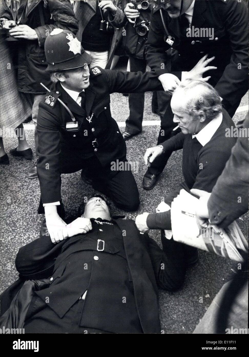 Grunwick hi-res stock photography and images - Alamy