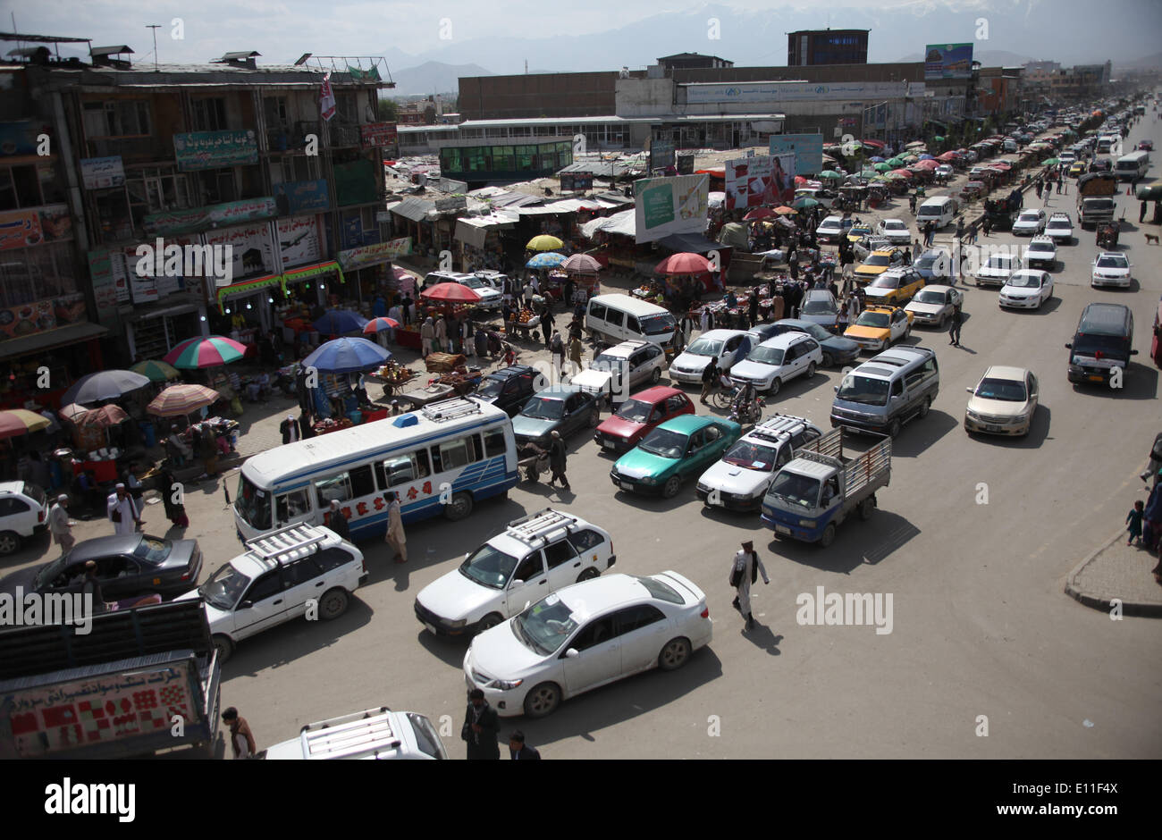 Traffic in kabul afghanistan hi-res stock photography and images - Alamy