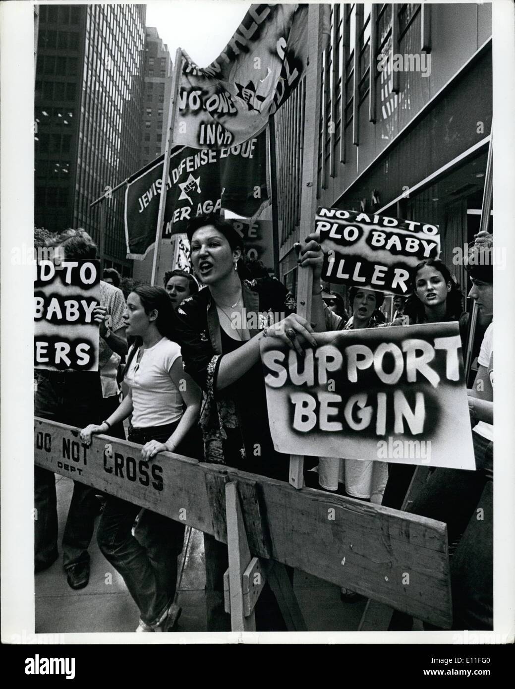 Menachem begin 1977 hi-res stock photography and images - Alamy