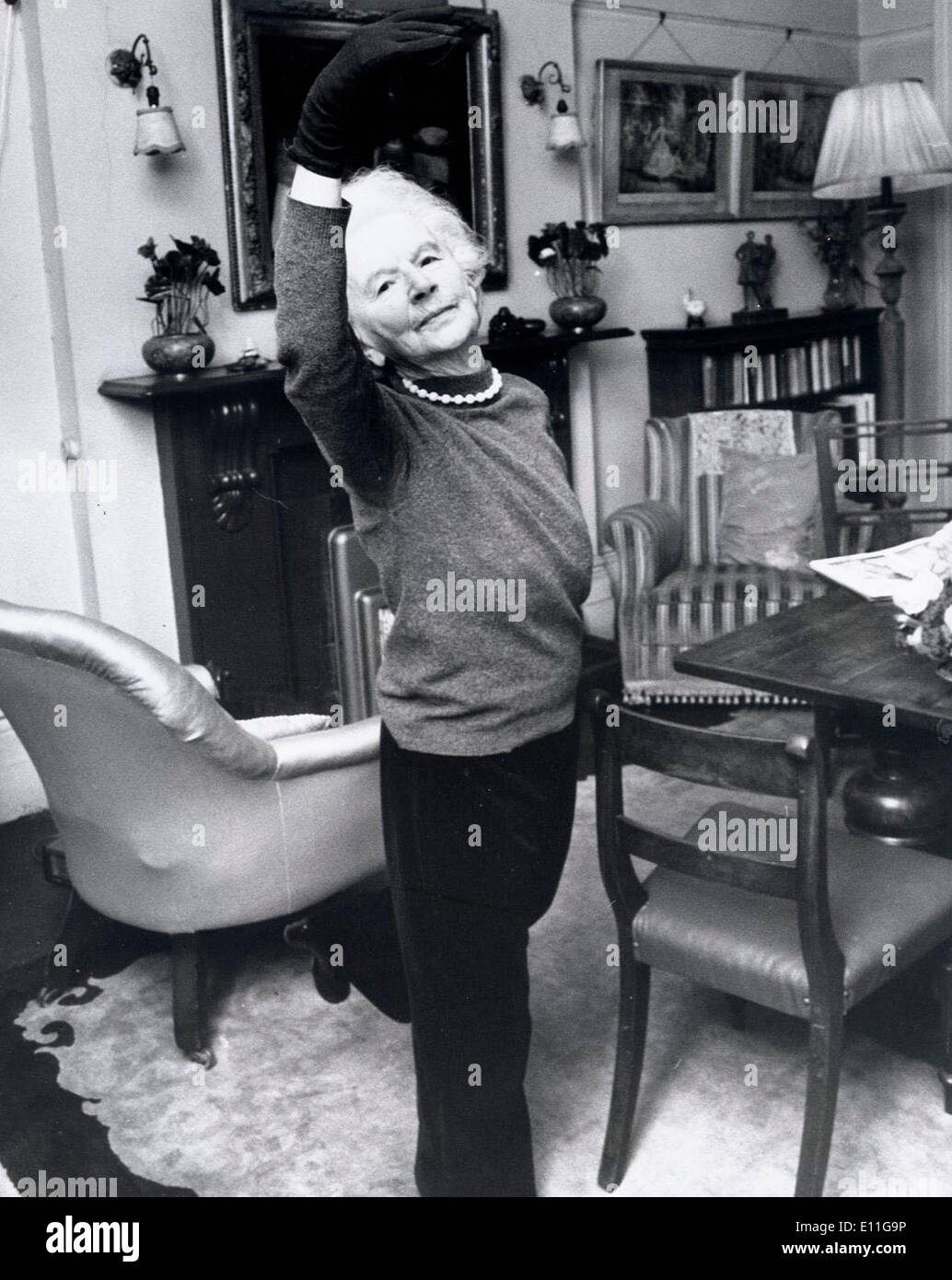 Ballet rambert london hi-res stock photography and images - Alamy