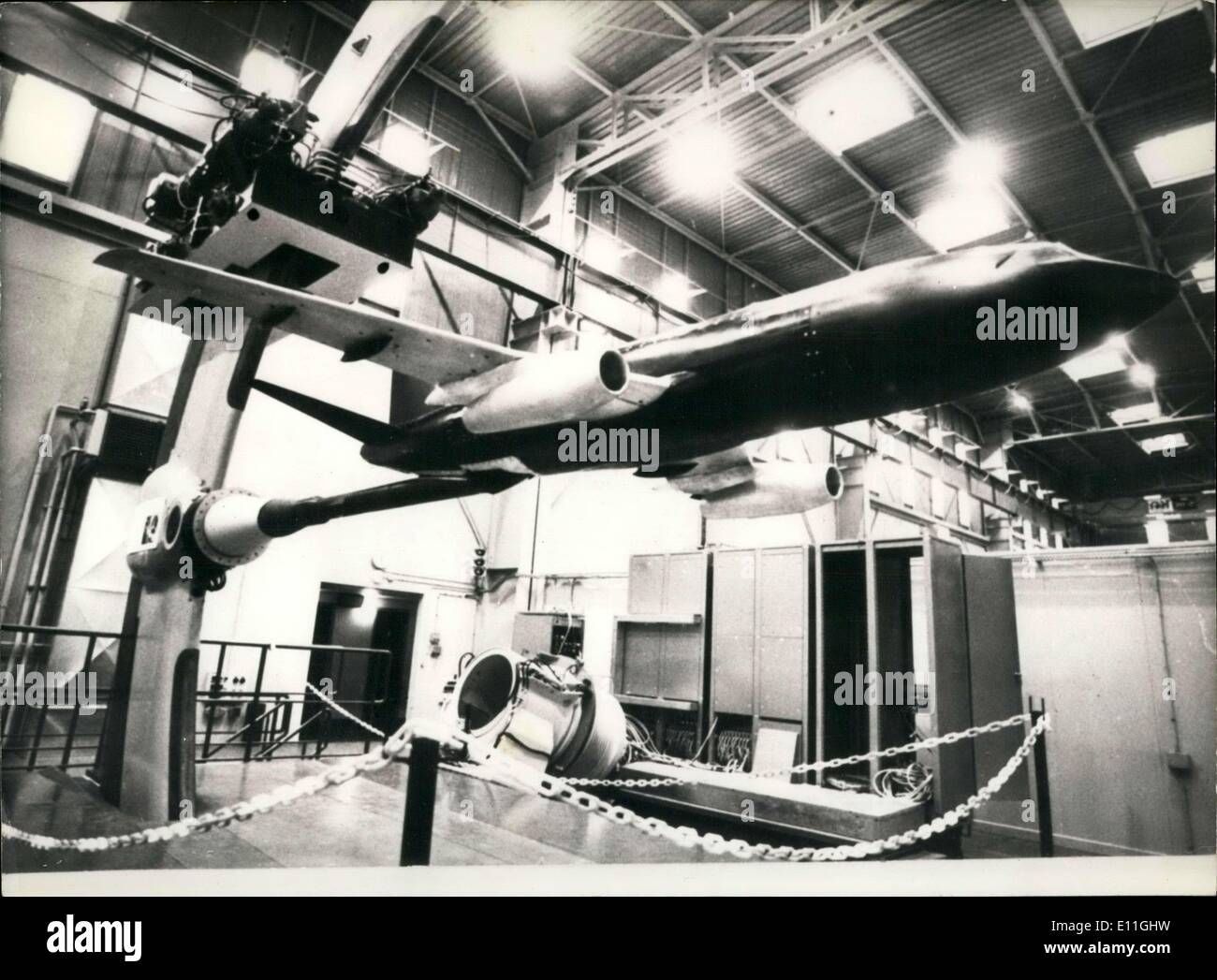 100 model hi-res stock photography and images - Alamy