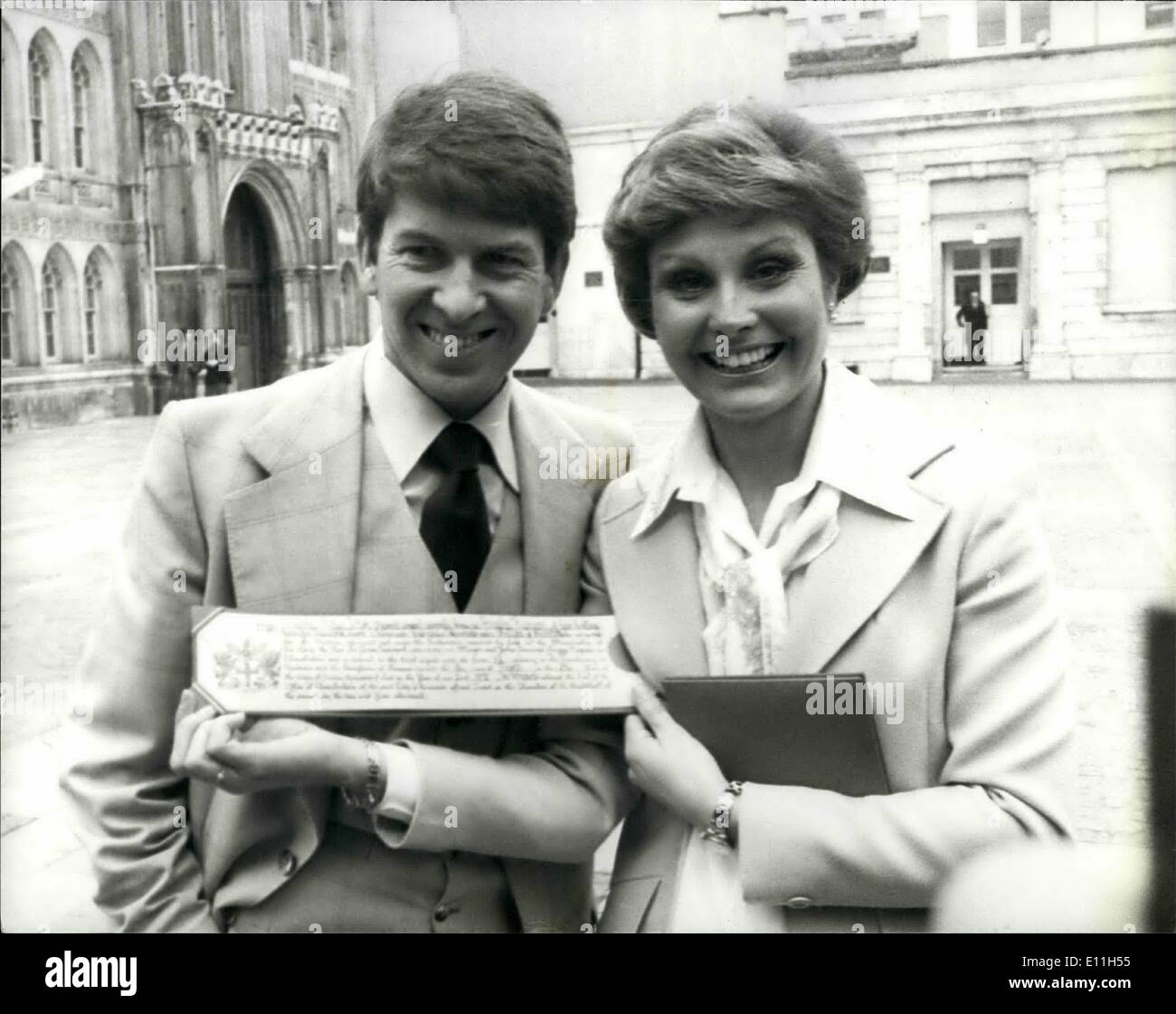 Angela rippon High Resolution Stock Photography and Images - Alamy