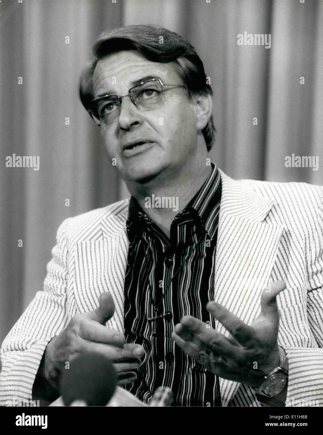 Jan. 01, 1978 - Editor Arrives At Gatwick With His Family: Mr. Donald ...