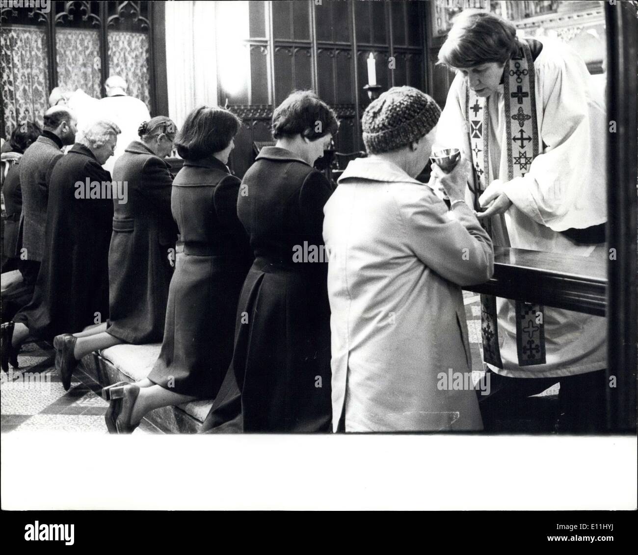 First holy communion priest hi-res stock photography and images - Alamy