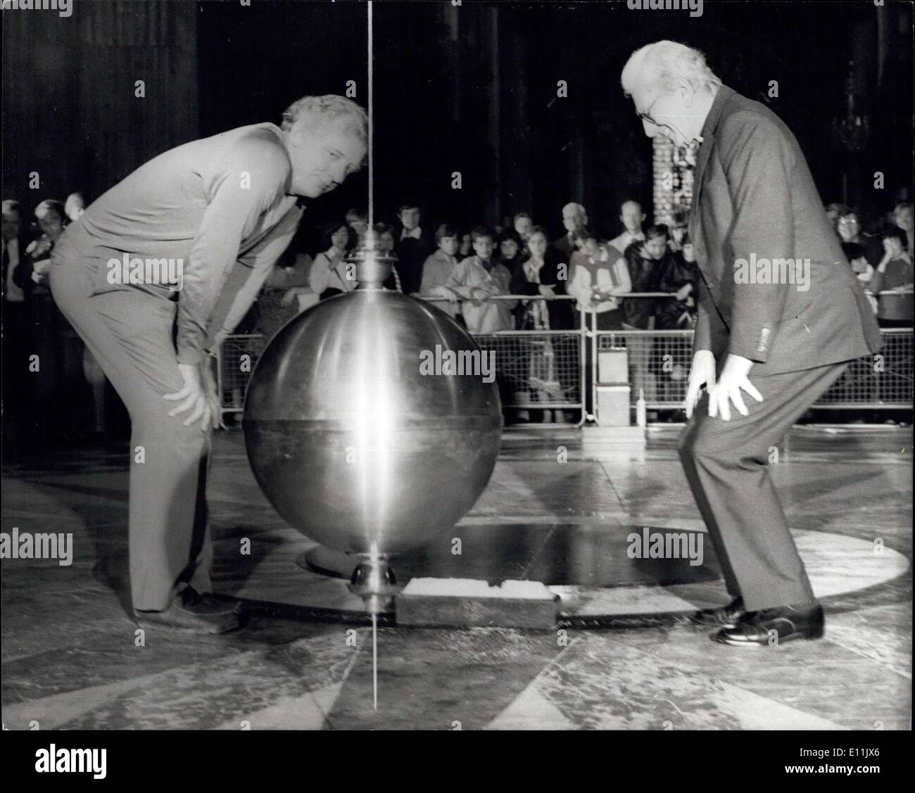 Foucault pendulum at pantheon in paris hi-res stock photography and ...