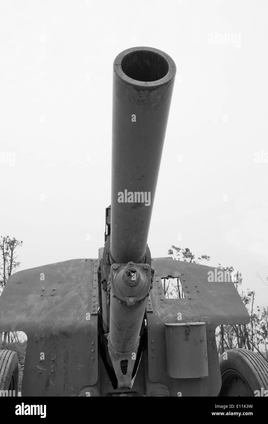 Howitzer cannon Black and White Stock Photos & Images - Alamy