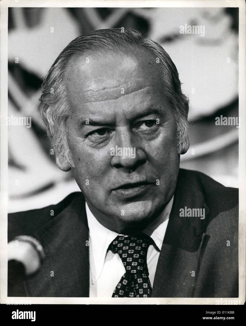 Paul warnke hi-res stock photography and images - Alamy