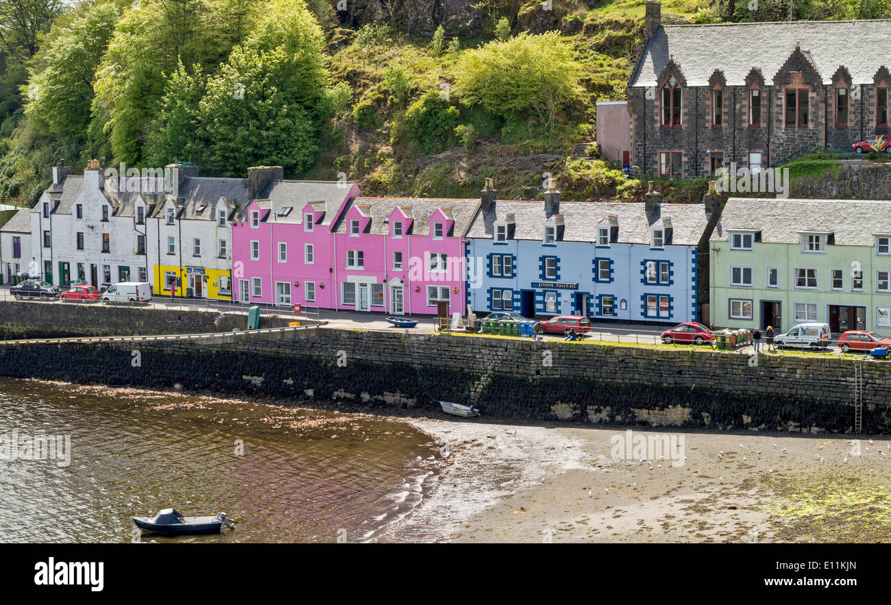 Portree harbour hi-res stock photography and images - Alamy