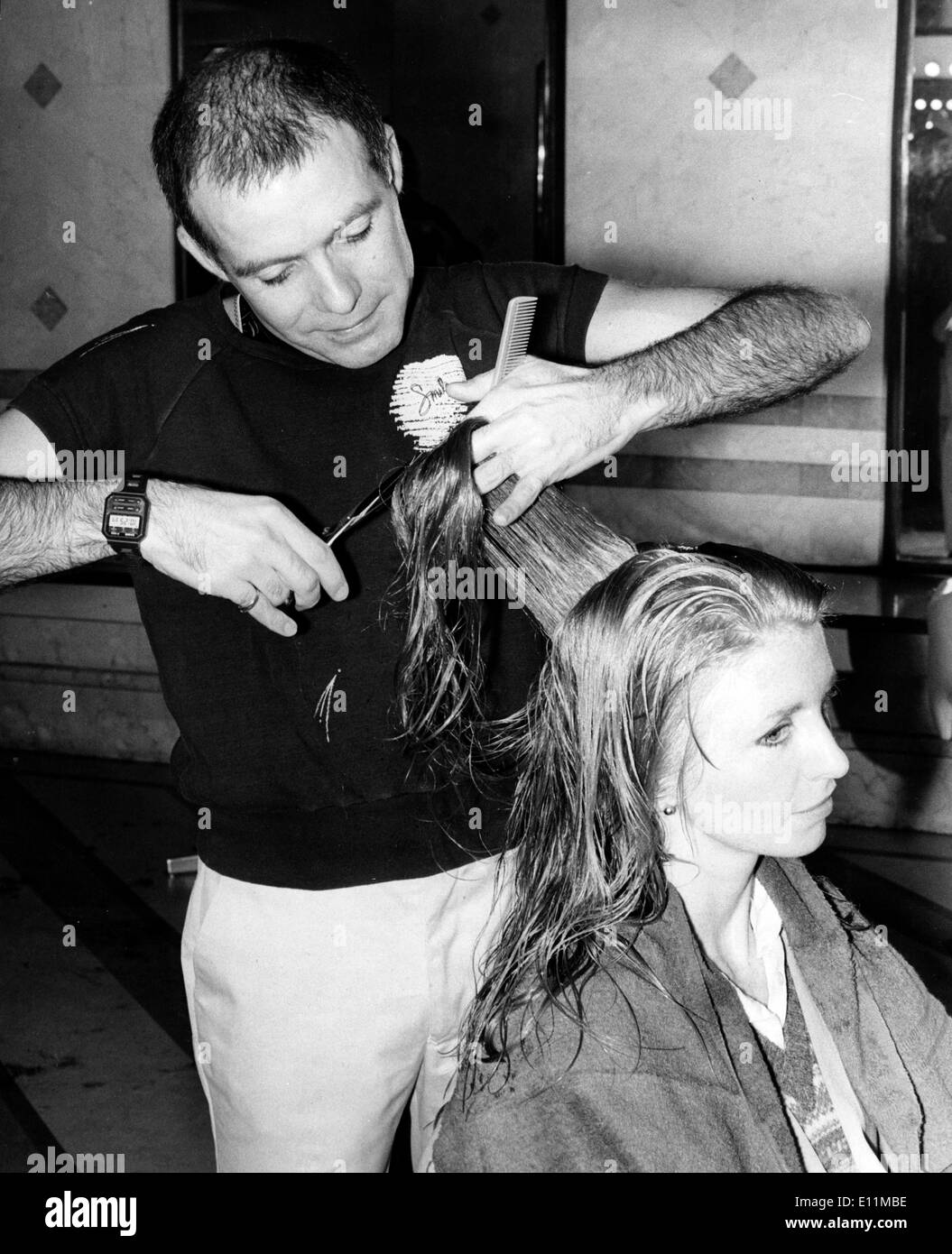 Actress Jane Asher cuts hair to be 'Peter Pan' Stock Photo - Alamy