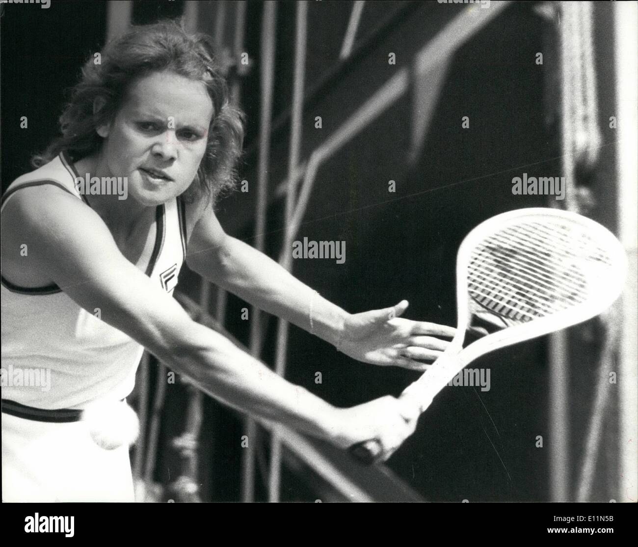 Jun. 06, 1979 - Wimbledon Tennis Mrs. Cawley V Miss Louie. Photo shows ...
